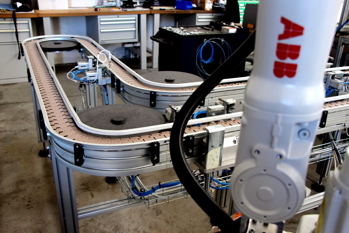 An industrial automation line for sports glasses - FPS Automation